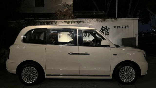 吉利 LEVC TX5 七座中型 MPV 实车曝光：造型复古，提供纯电和增程两种动力