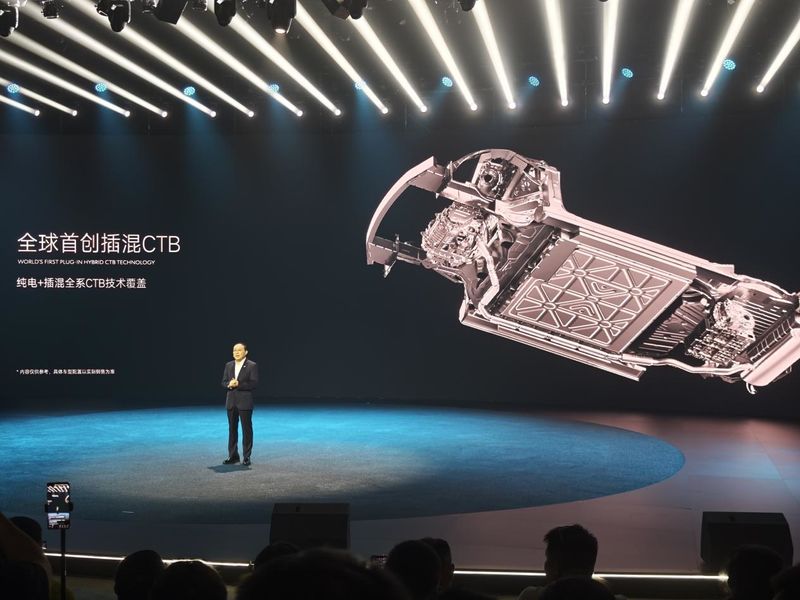 腾势Z9系列上市，33.48万元起，比亚迪的高端爆款终于来了？